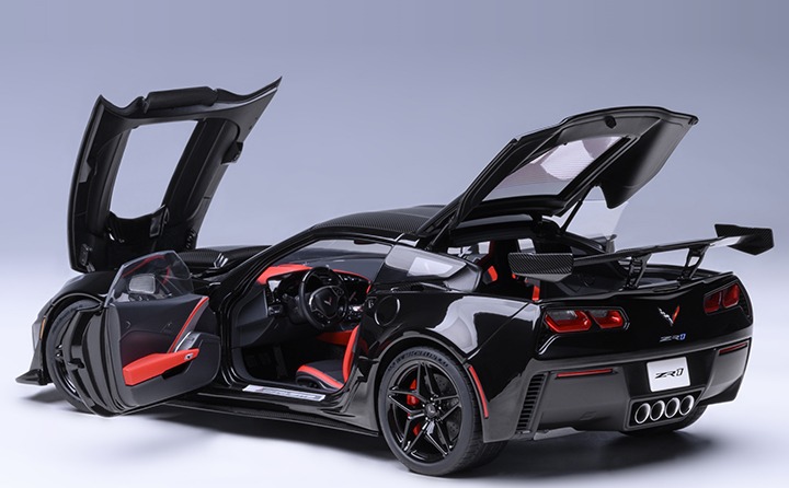 2019 Chevrolet Corvette ZR1 in Gloss Black in 1:18 Scale by AUTOart