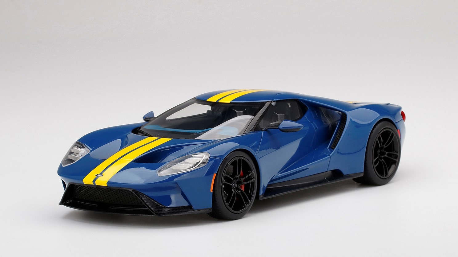 Ford GT Sunoco Blue w Yellow Stripe in 1:18 Scale by Topspeed by Topspeed