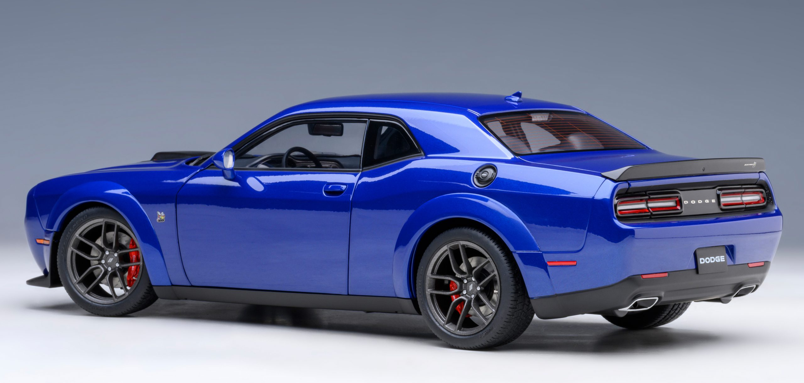 2022 Dodge Challenger R/T Scat Pack Widebody Indigo Blue in 1:18 scale ...