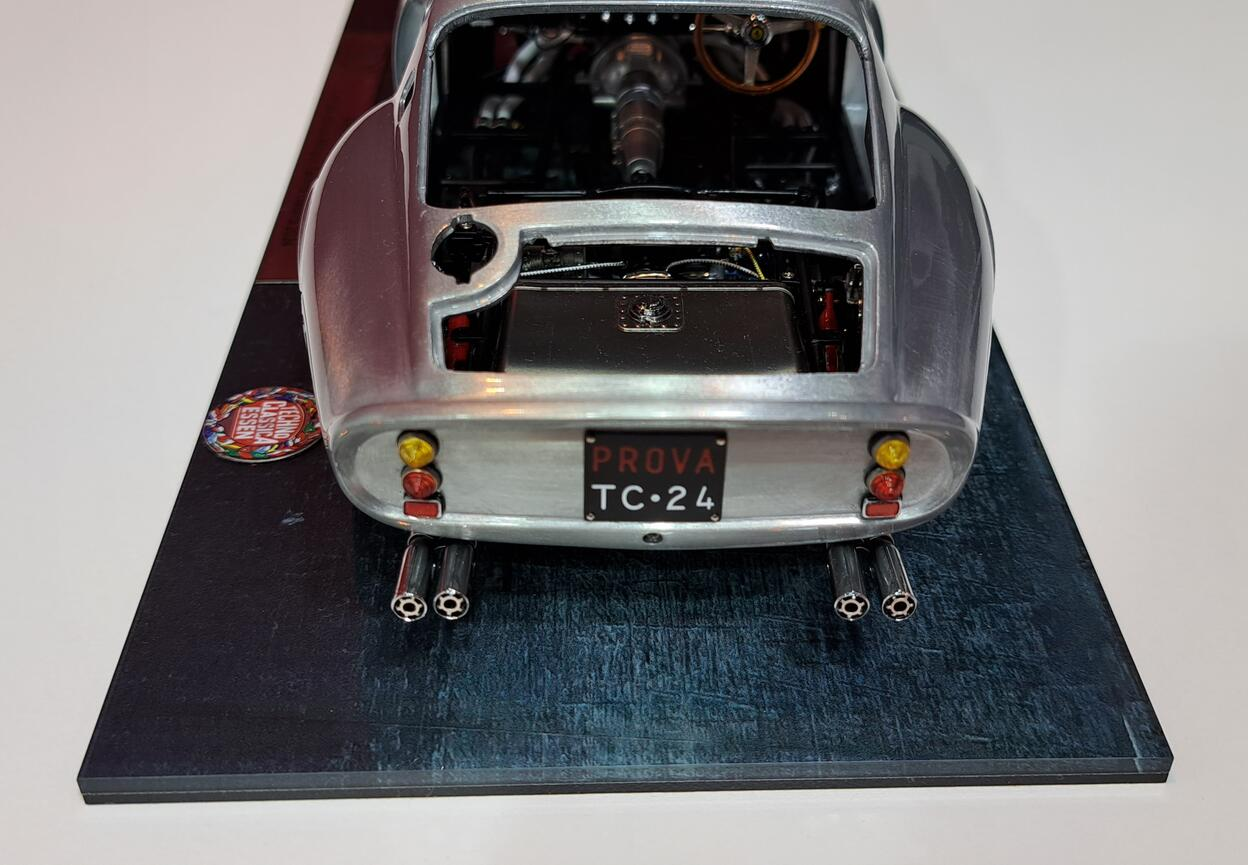 Ferrari 250 GTO Techno Classica 2024 LE 400 in 1:18 scale by CMC