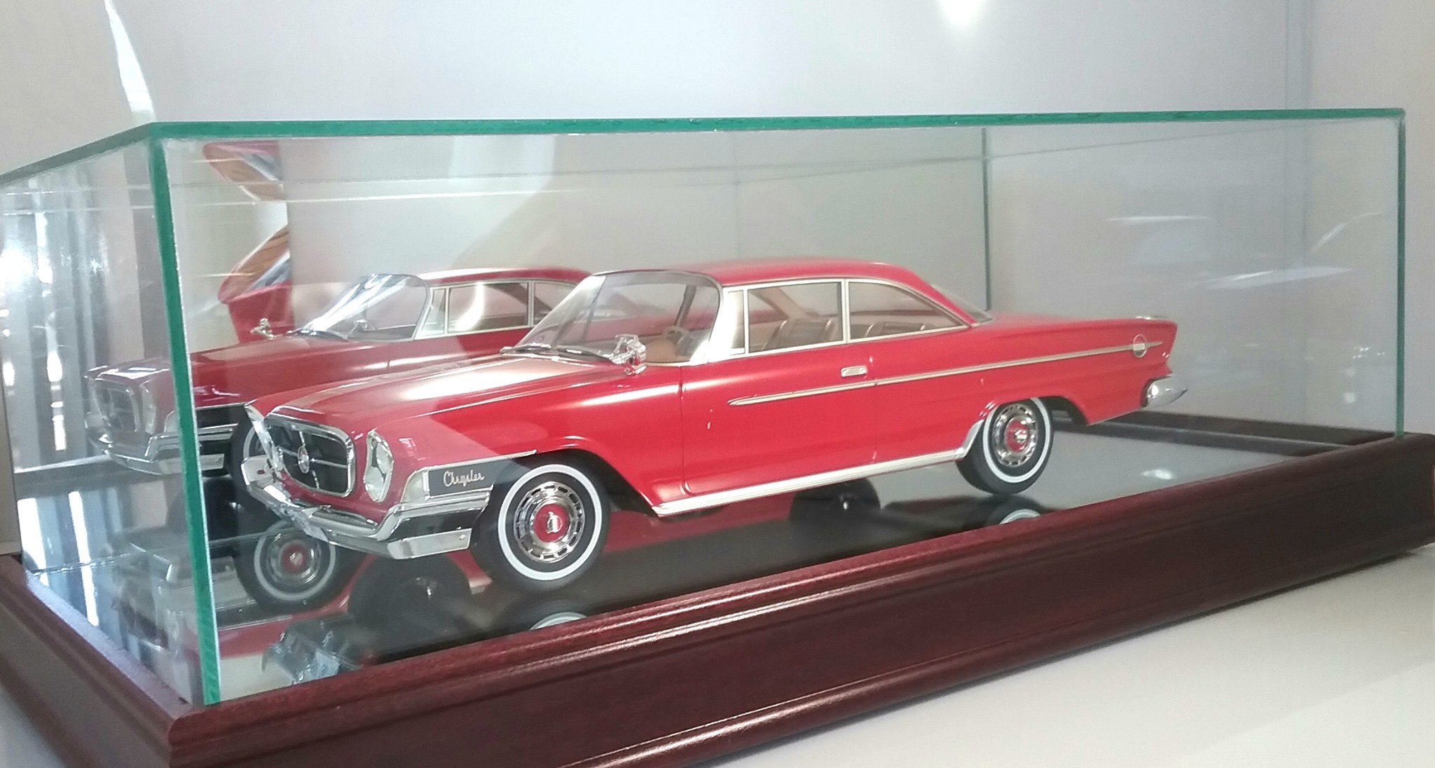 The 1:18 Scale Glass, Mirror, and Wood Display Case for Scale Models ...