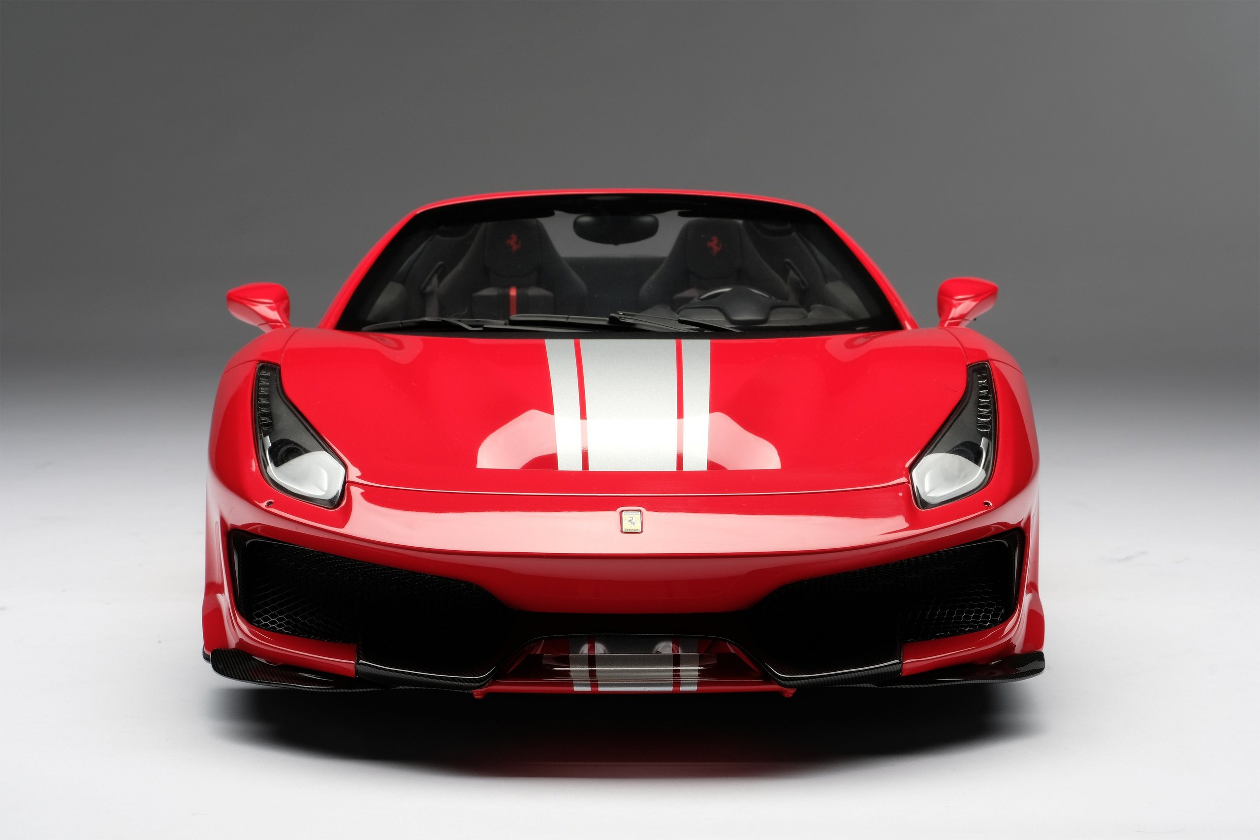 Ferrari 488 Pista Spider in 1:8 by Amalgam