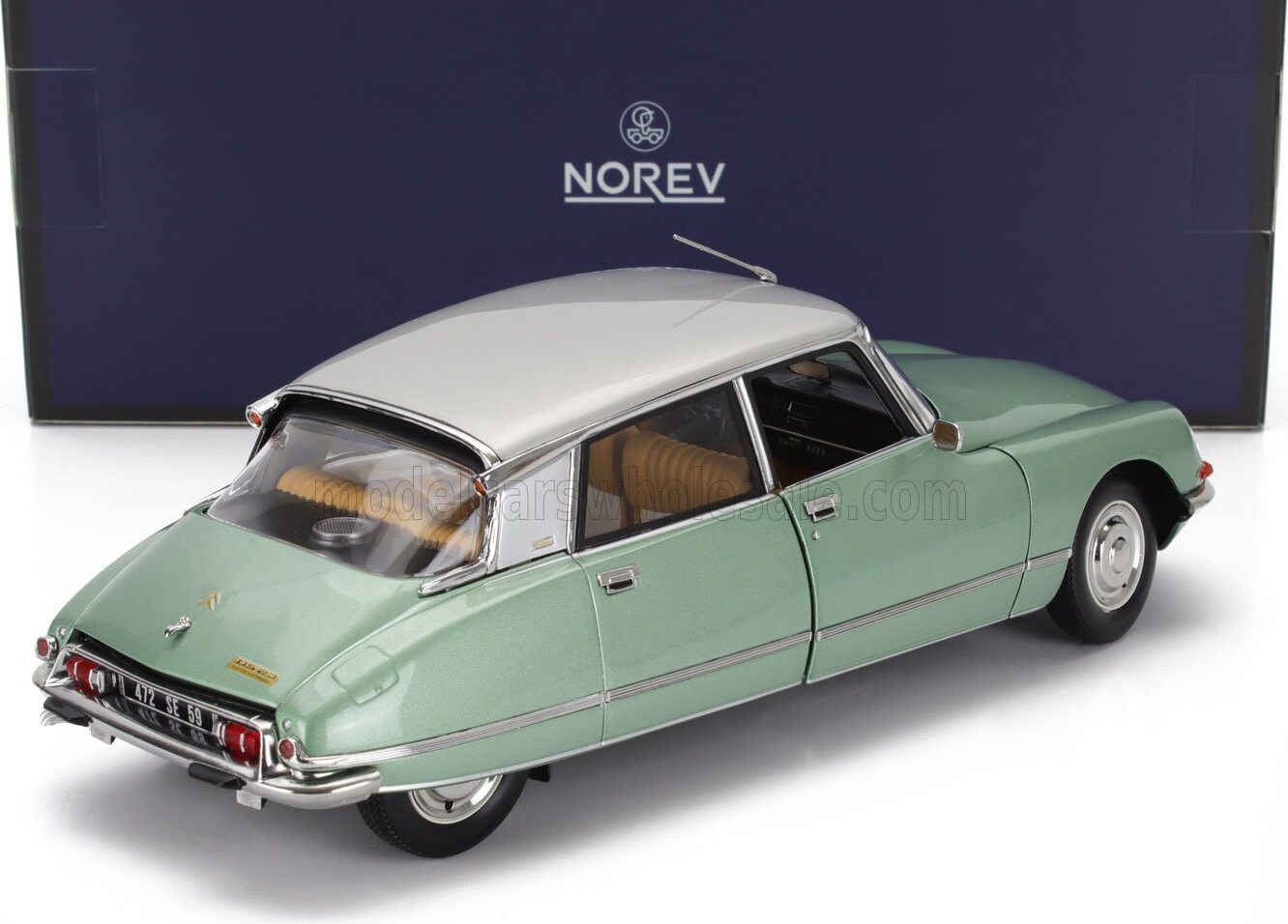 1972 Citroen DS23 Pallas Green Metallic Silver in 1:18 scale by Norev