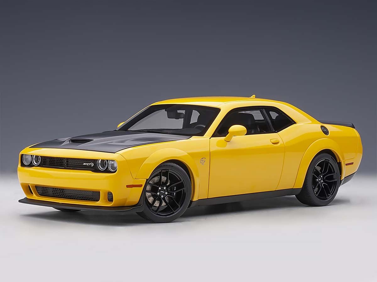 2018 Dodge Challenger Hellcat in Yellow Jacket in 1:18 Scale by AUTOart ...