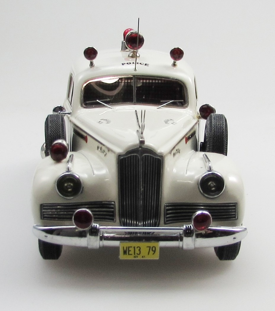 1942 Packard 160 7-seat limousine New York State police white/black in ...