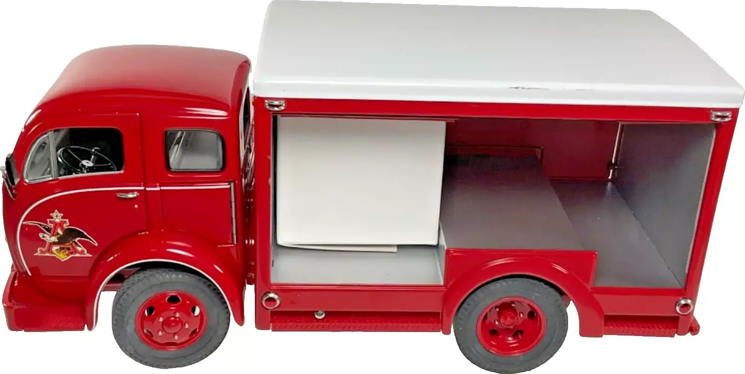 1955 BUDWEISER TRUCK in 1:24 scale by Danbury Mint