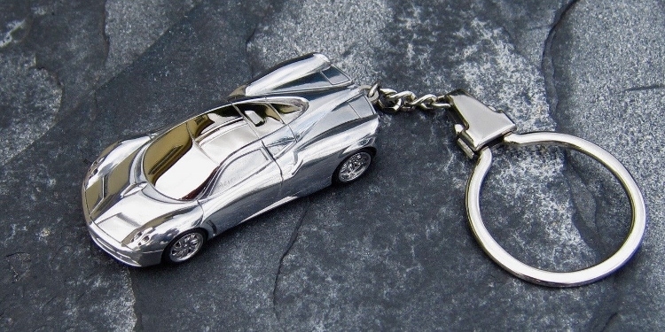 Pagani Huayra Aluminim Casting Car Keychain in 1:87 Scale by AUTOart by ...