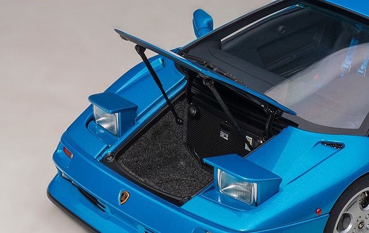 LAMBORGHINI DIABLO SE30 BLU SIRENA/METALLIC BLUE in 1:18 scale by ...