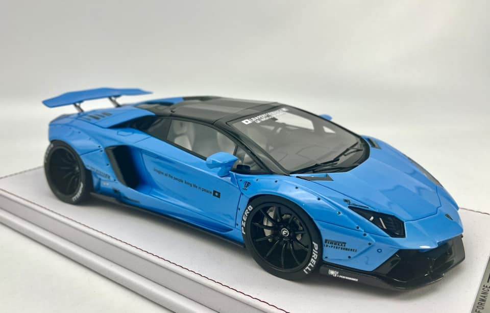 Lamborghini LBWK Aventador Blue in 1:18 scale by Fine Scale Models