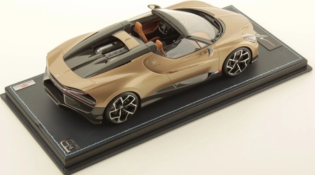 Bugatti W16 Mistral Doré in 1:18 scale by MR Collection