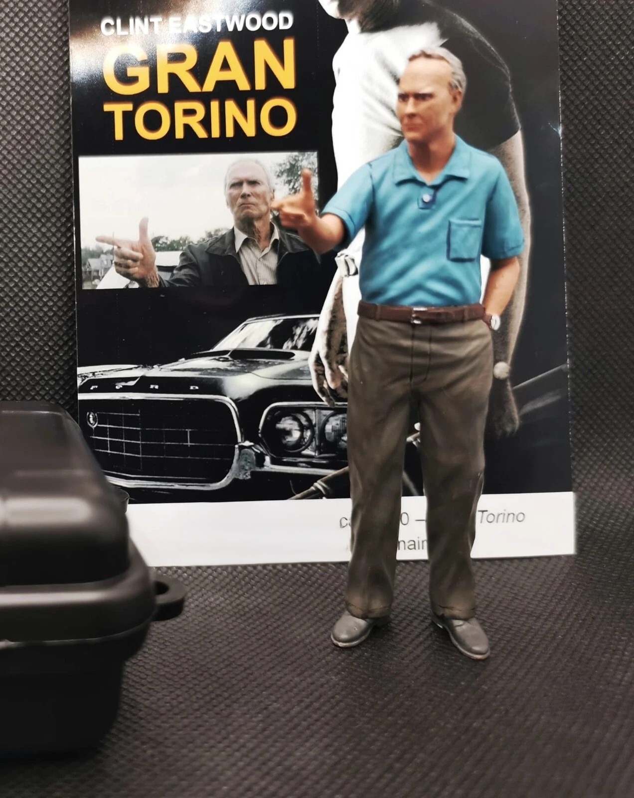 Figurine Clint Eastwood in Gran Torino in 1:18 scale by Alexandra & Gabriel
