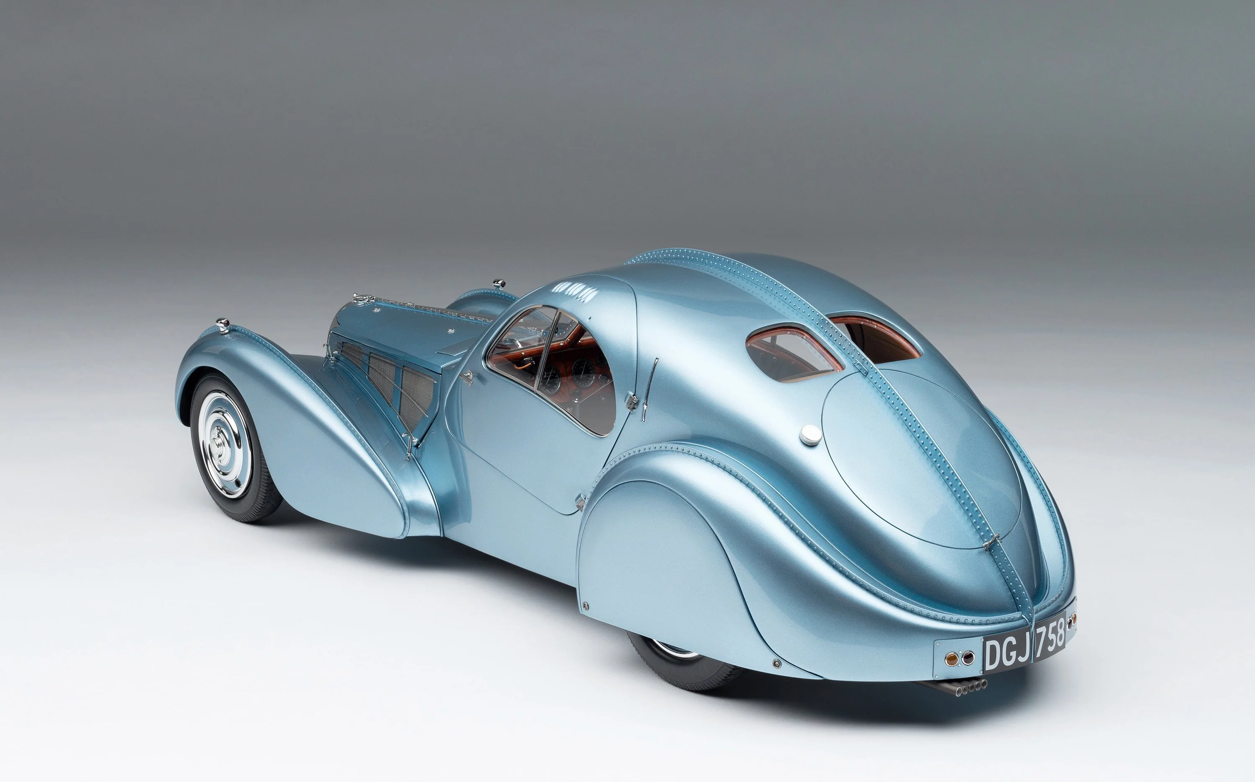 1938 Bugatti 57SC Atlantic Metallic Blue in 1:8 scale by Amalgam