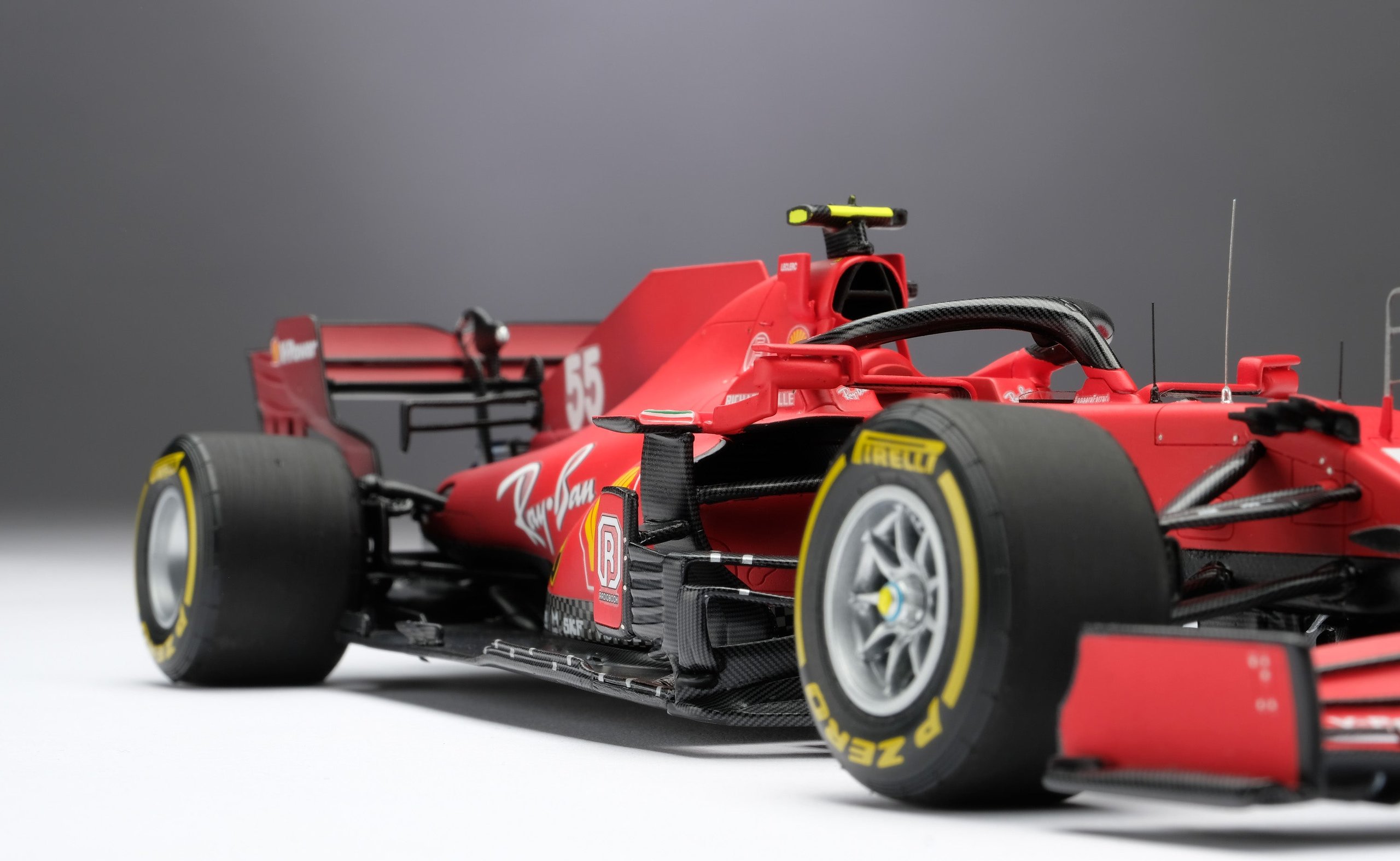 FERRARI SF21 CARLOS SAINZ in 1:18 scale by Amalgam by Amalgam