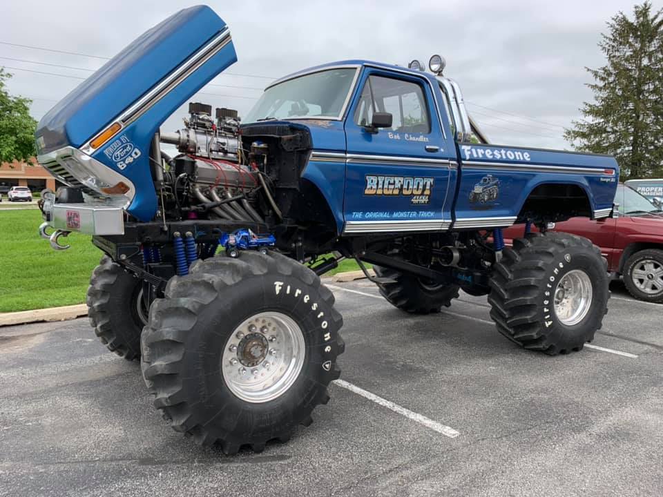 Bigfoot #1 The Original Monster Truck 48 Inch tires 1:18 Diecast w Bob ...