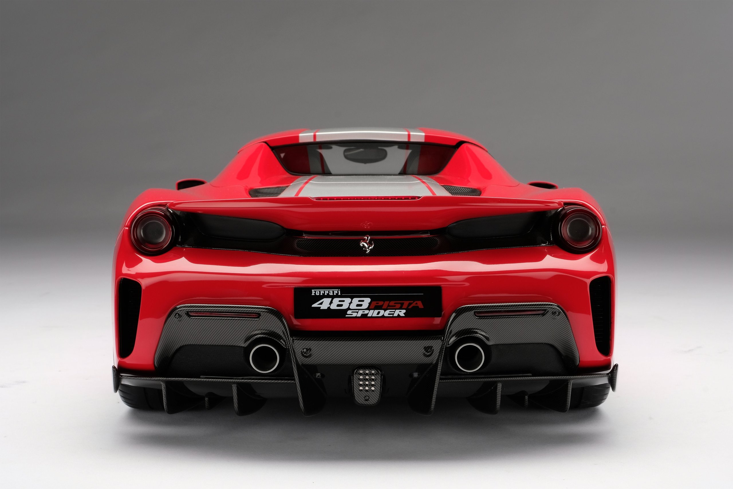 Ferrari 488 Pista Spider in 1:8 by Amalgam