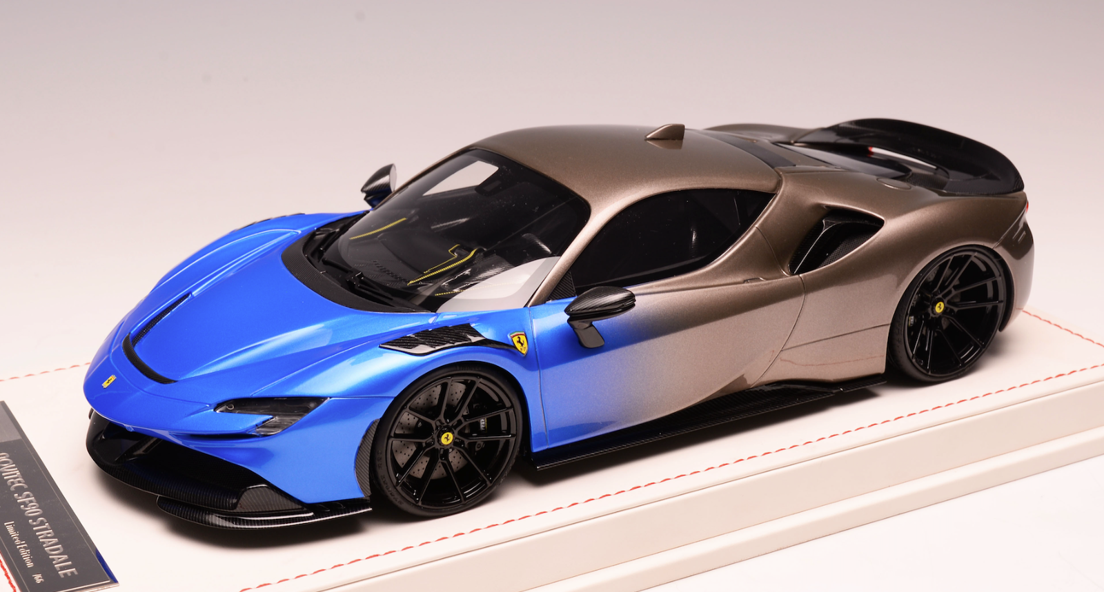 SF90 NOVITEC BLUE/GREY IN 1:18 SCALE W/ LEATHER BASE by Fine Scale Models