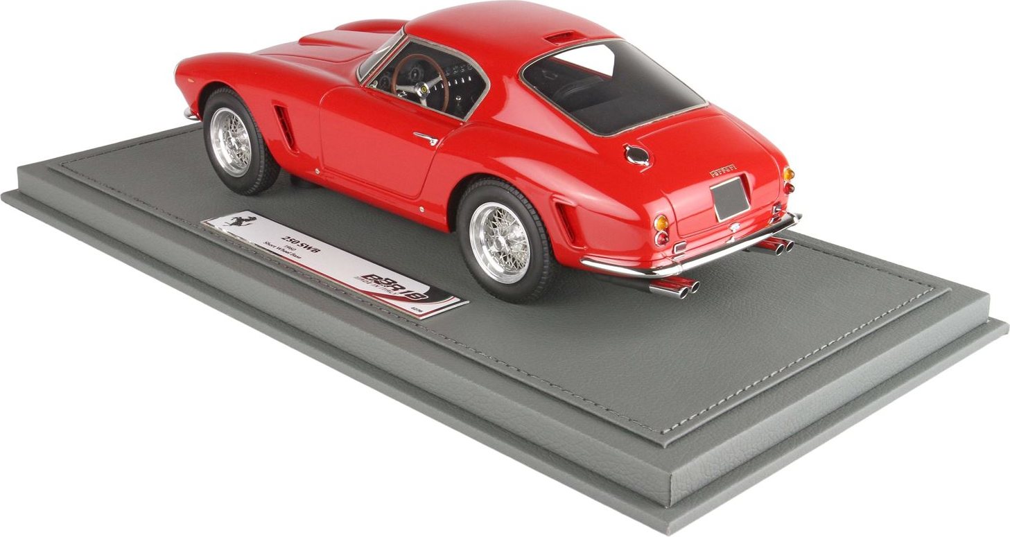 Ferrari 250 SWB Short Wheelbase with Display Case in 1:18 scale by BBR