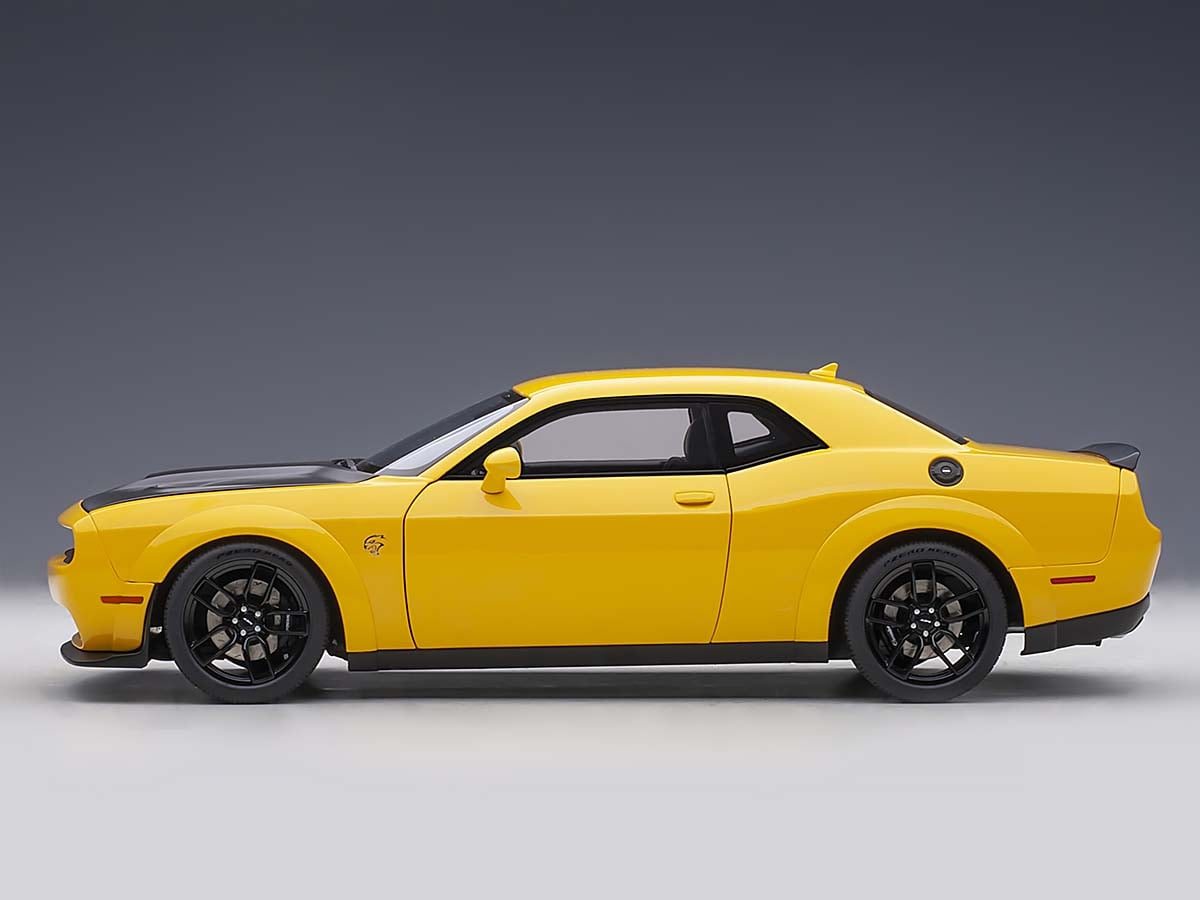 2018 Dodge Challenger Hellcat in Yellow Jacket in 1:18 Scale by AUTOart ...