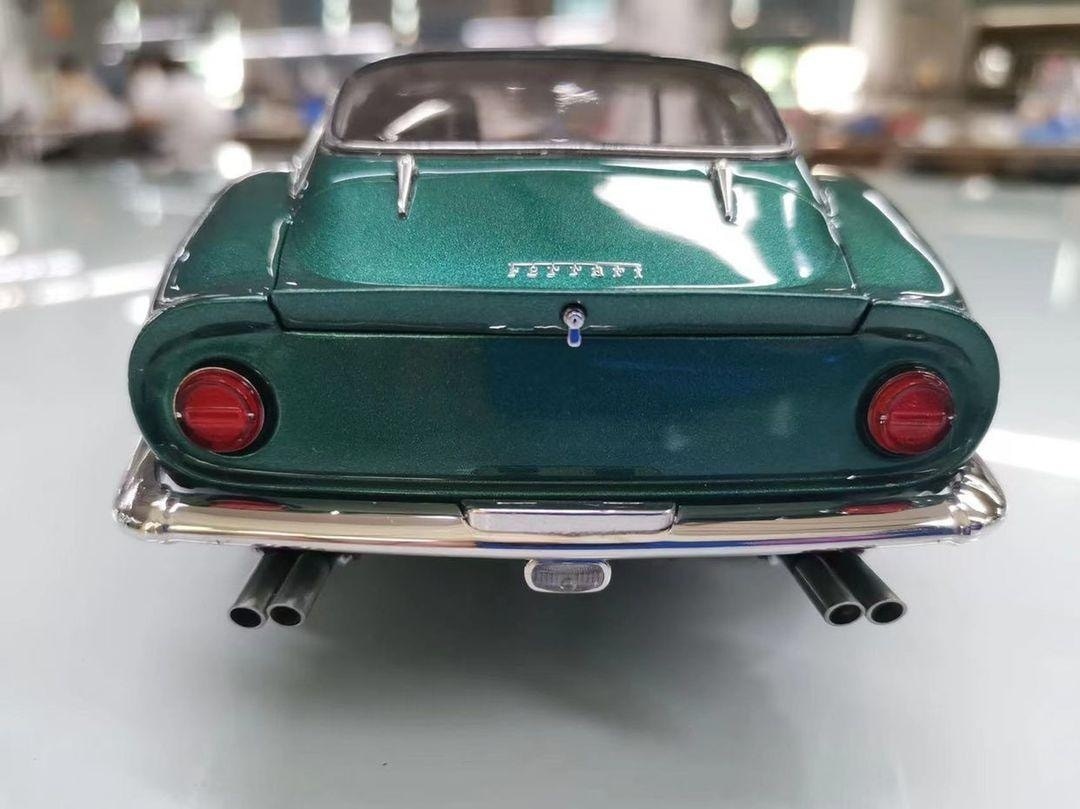 Ferrari 275 GTB/C Verde Pino (Pine Green) Metallic in 1:18 scale by CMC ...