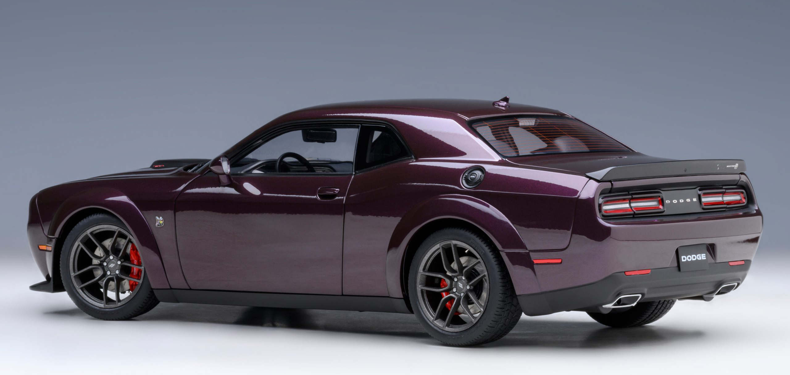 2022 Dodge Challenger R/T Scat Pack Widebody Hellraisin in 1:18 scale ...