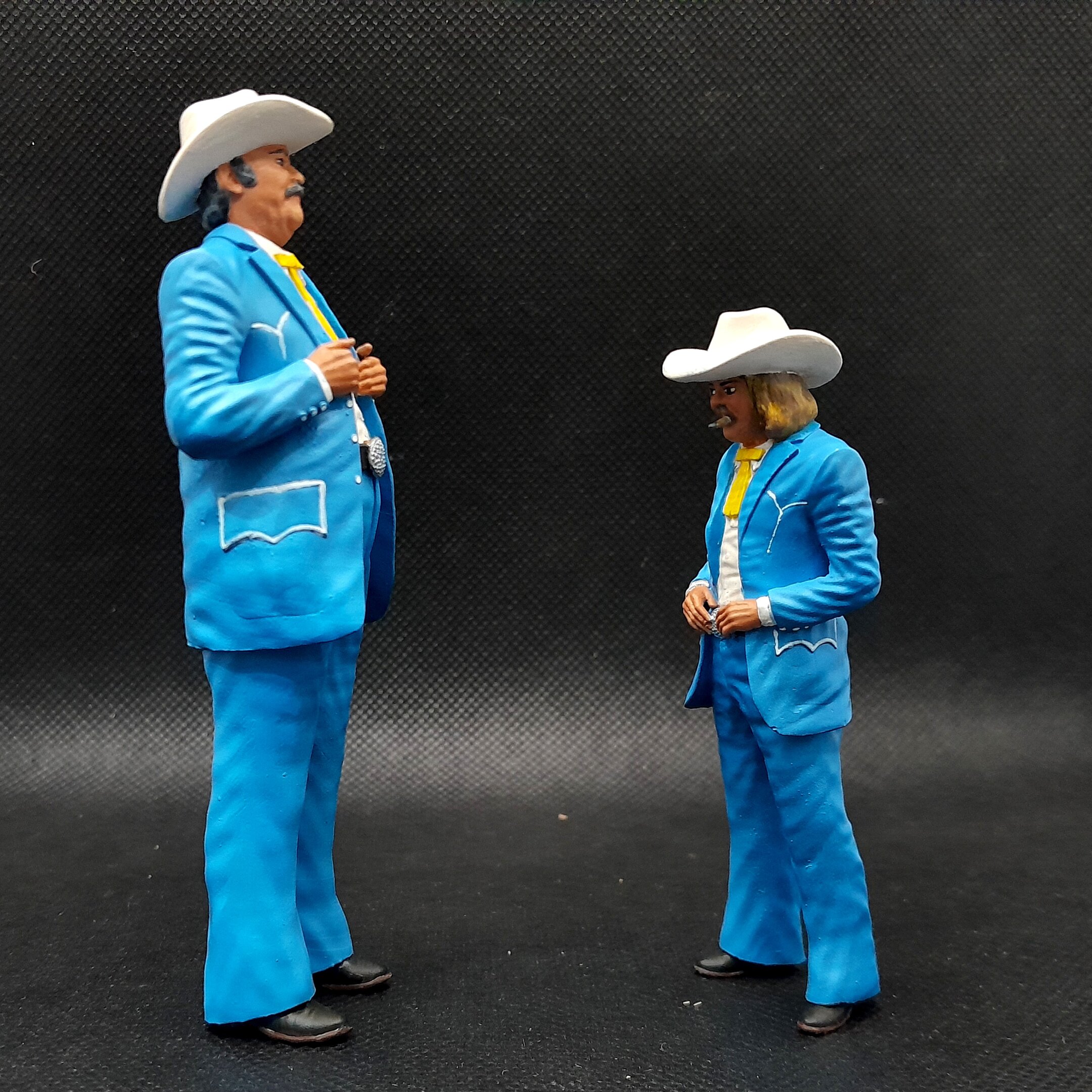 Big and Little Enos Burdette from Smokey and the Bandit in 1:18 scale ...