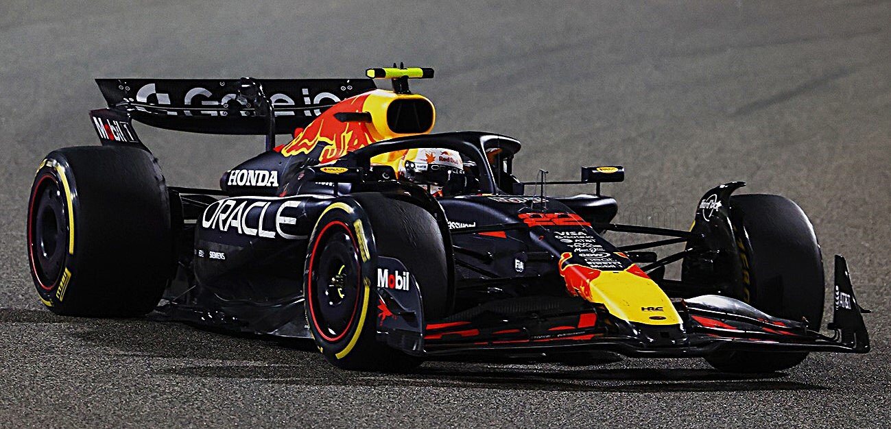 Red Bull Racing RB21 2025 Season #22 Yuki Tsunoda in 1:43 scale w ...