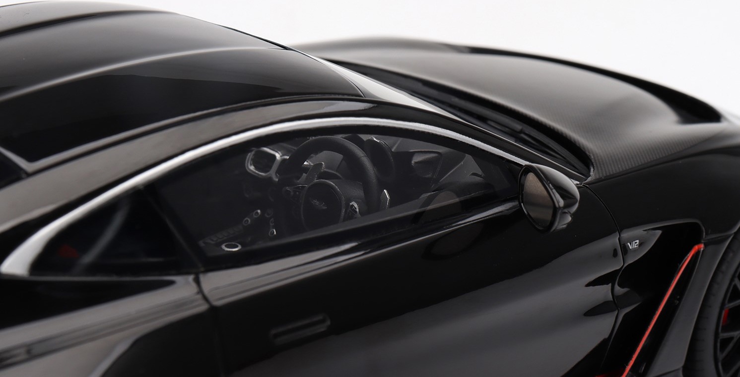 Aston Martin V12 Vantage Jet Black in 1:18 scale by Topspeed