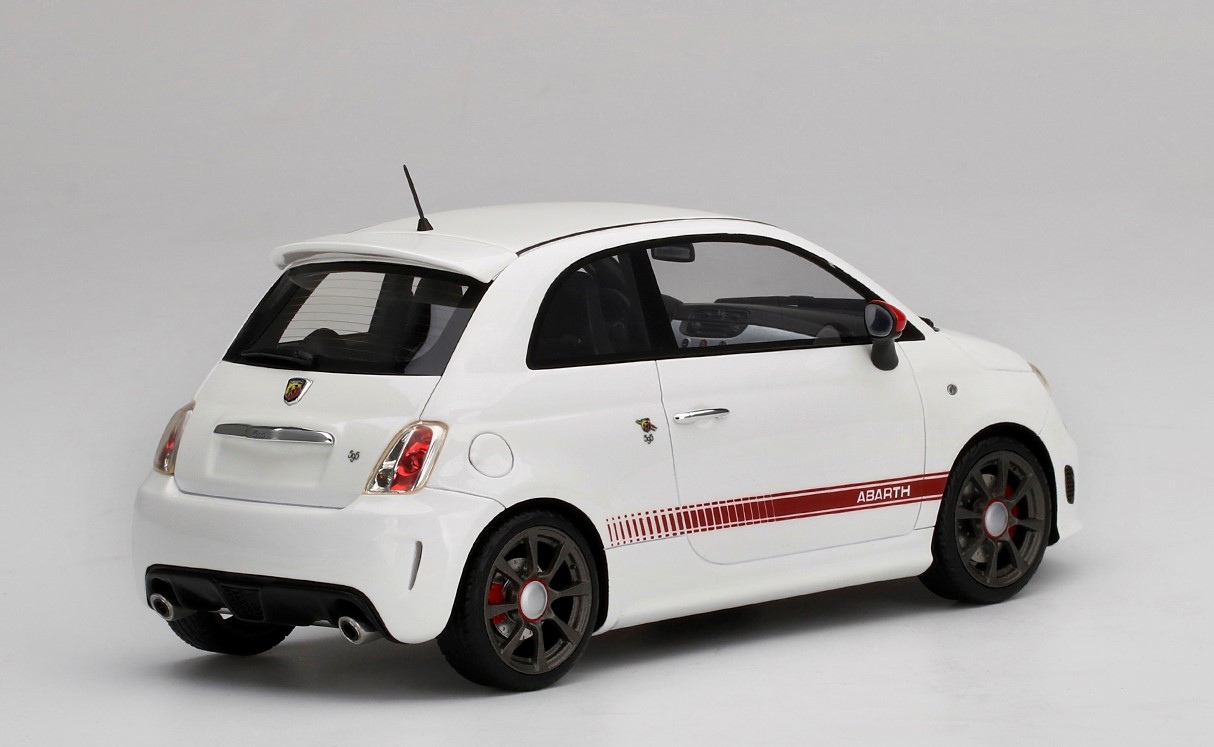 Abarth 595 Gara White in 1:18 scale by Topspeed
