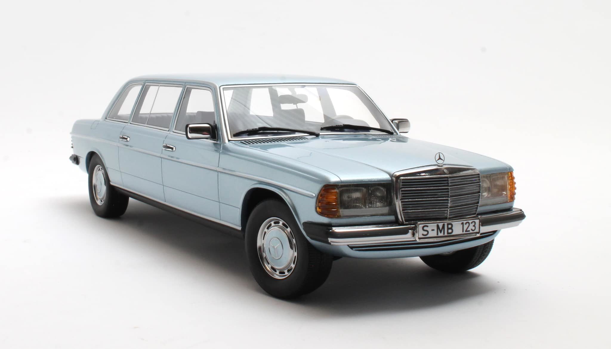 1978 Mercedes Benz 250 W123 Lang Limousine Blue in 1:18 scale by Cult ...