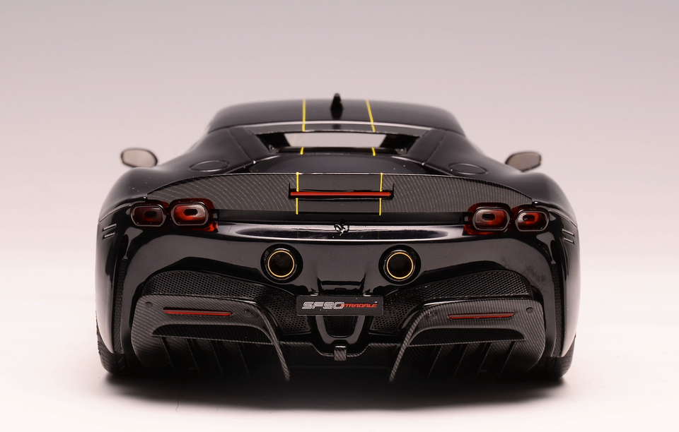Ferrari SF90 NOVITEC black/yellow w Leather Base in 1:18 scale by Fine ...