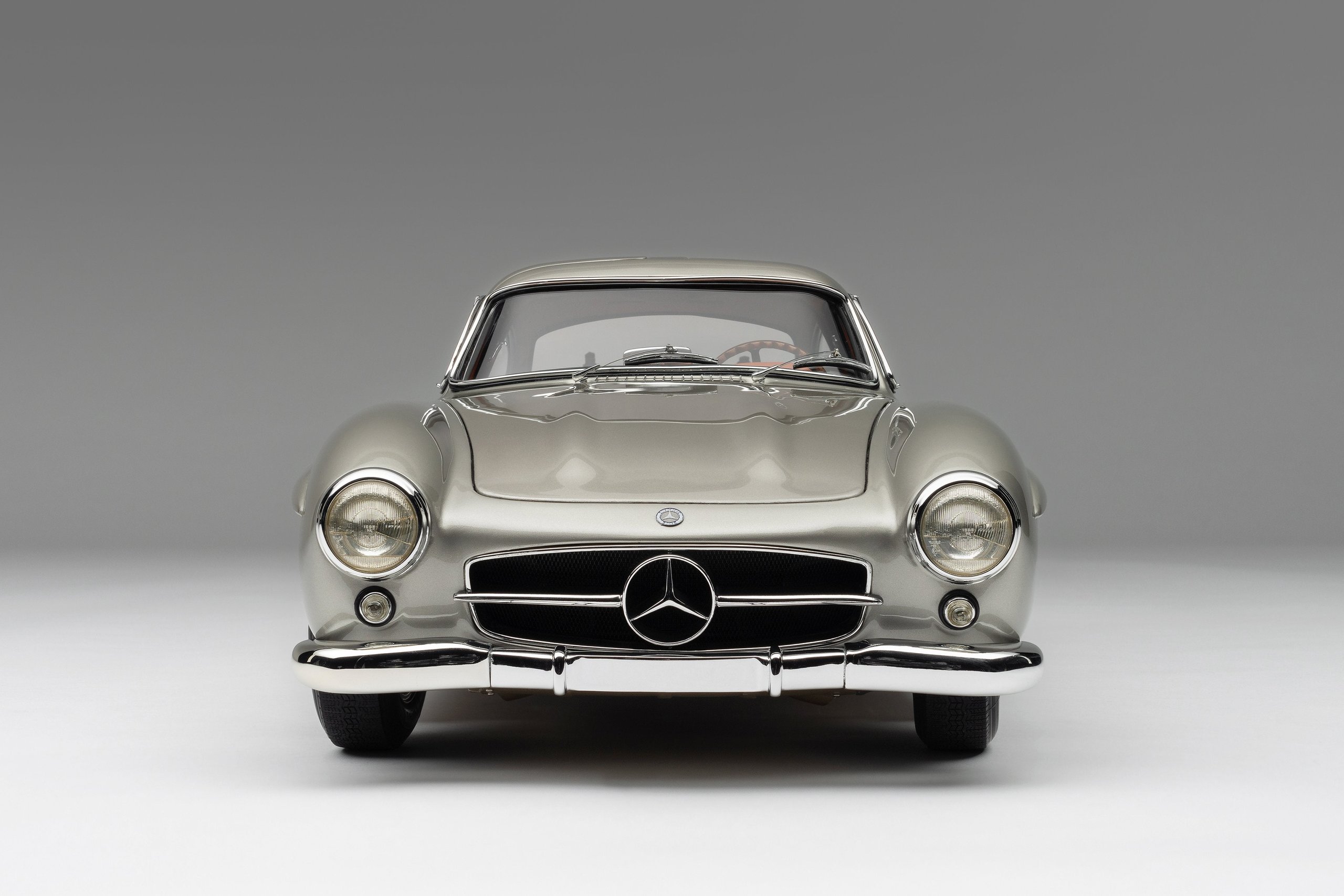 Mercedes Benz 300SL Gullwing in 1:8 scale by Amalgam