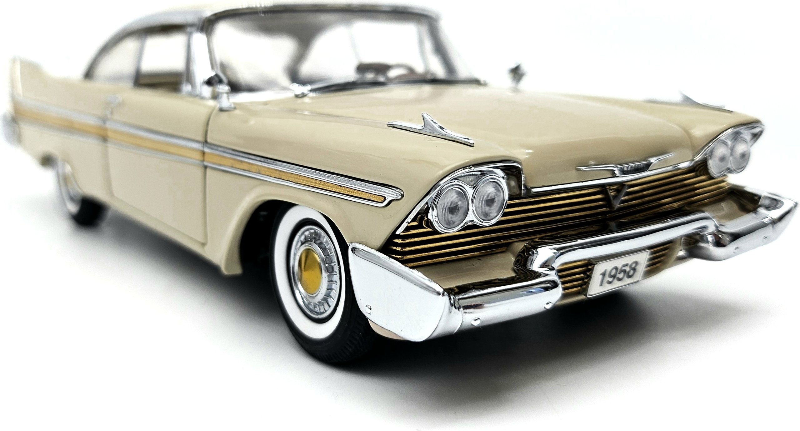 1958 Plymouth Fury Buckskin Beige Hardtop 1:24 scale by Danbury Mint