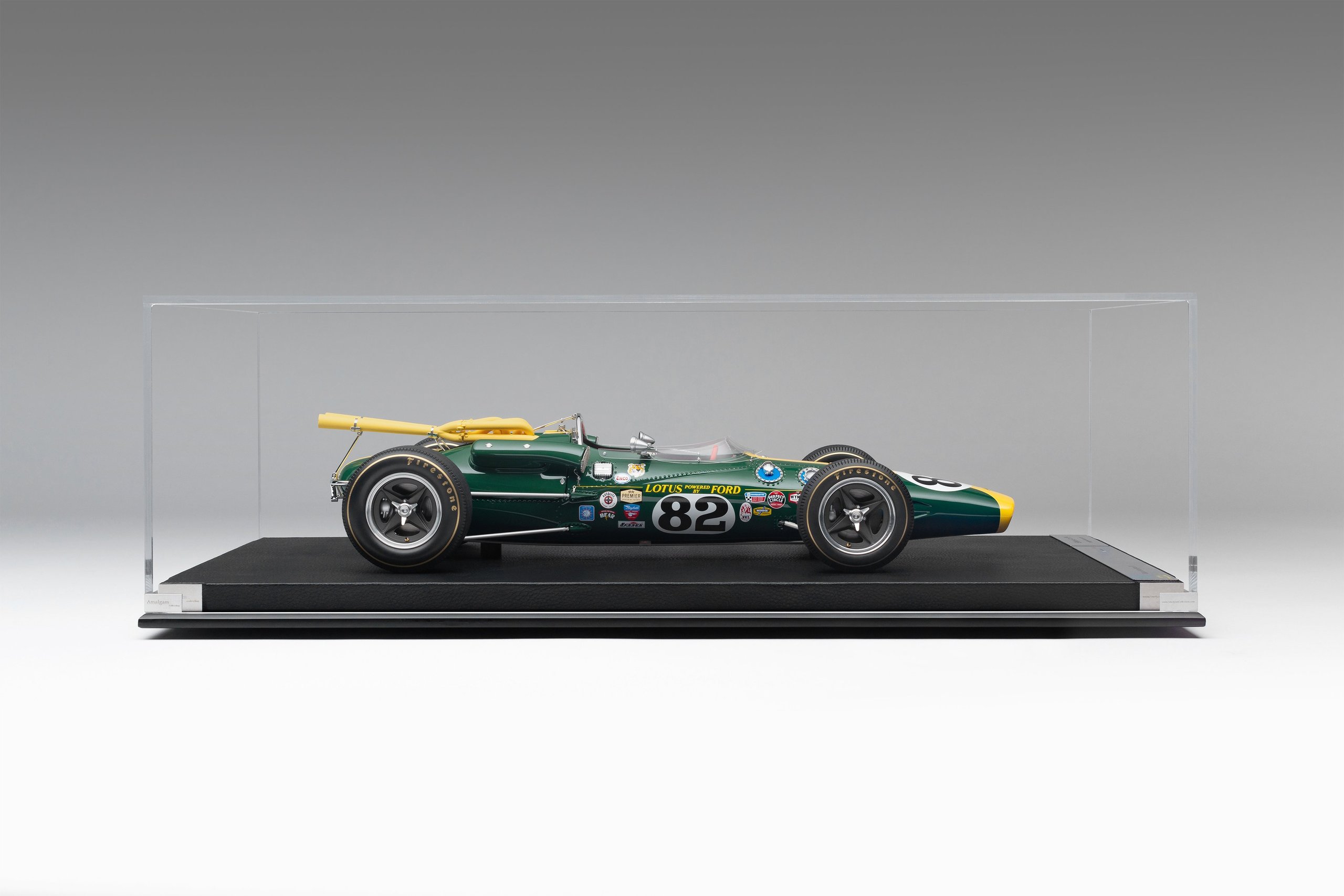LOTUS 38 1965 INDIANAPOLIS 500 WINNER 1:8 SCALE by Amalgam