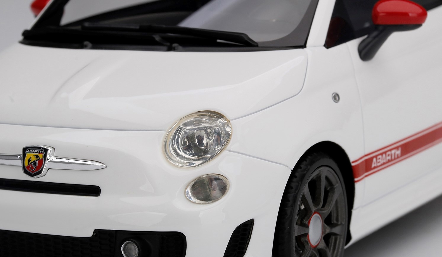 Abarth 595 Gara White in 1:18 scale by Topspeed