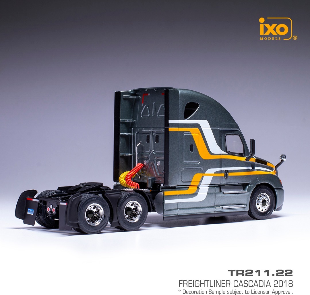 2018 Freightliner Cascadia Metallic grey in 1:43 scale by IXO
