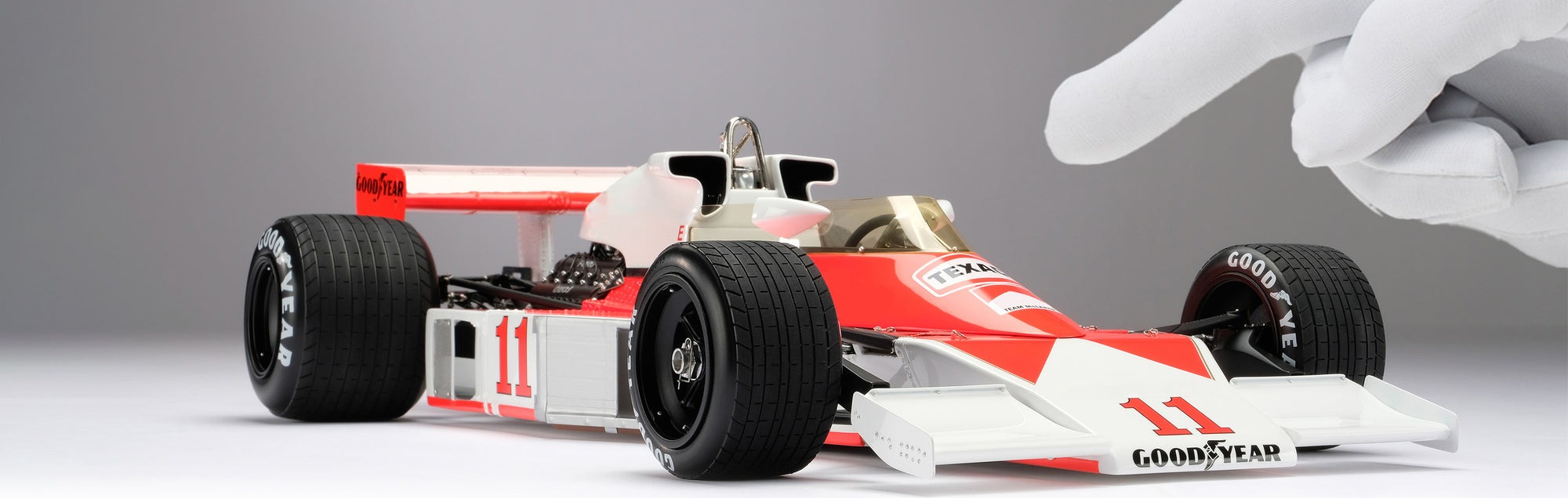 McLaren M23D 1976 Japanese GP James Hunt in 1:18 scale by Amalgam