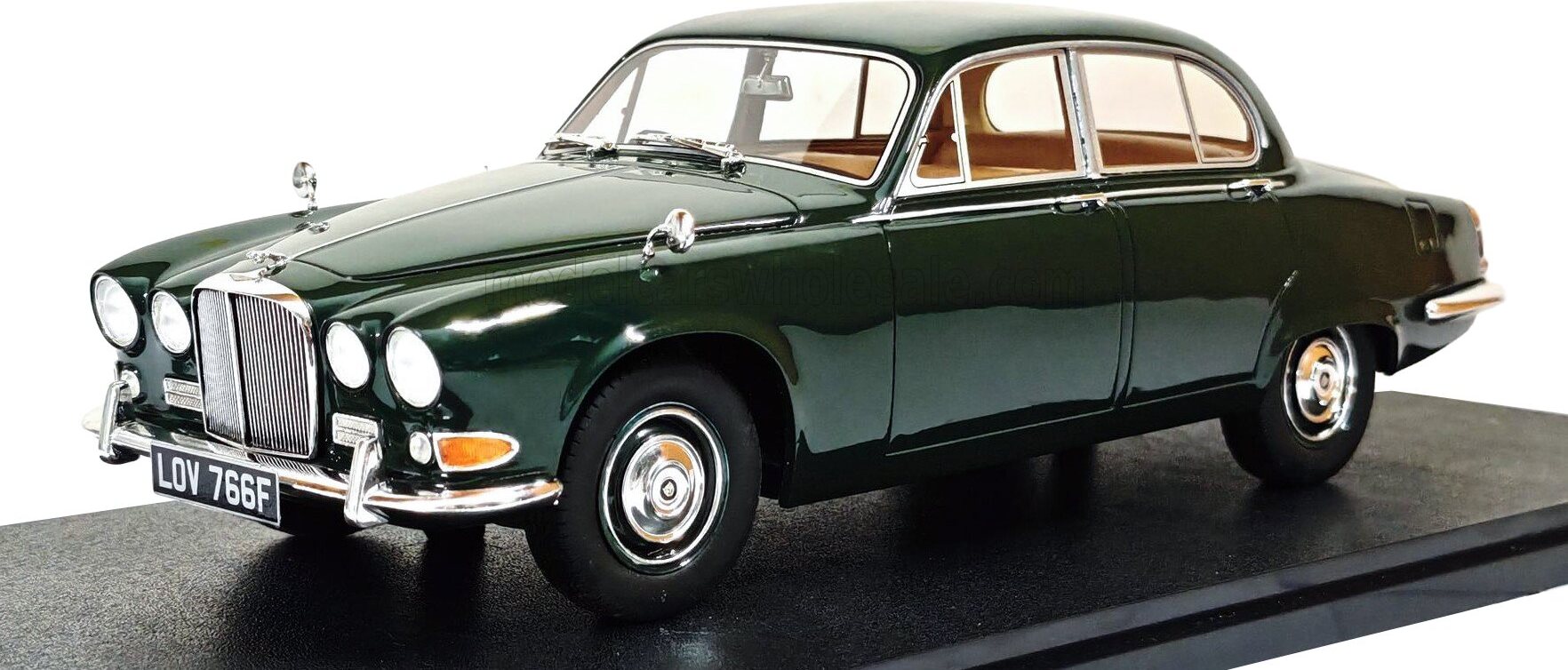 1967 Jaguar 420 British Racing Green in 1:18 scale by Cult Models