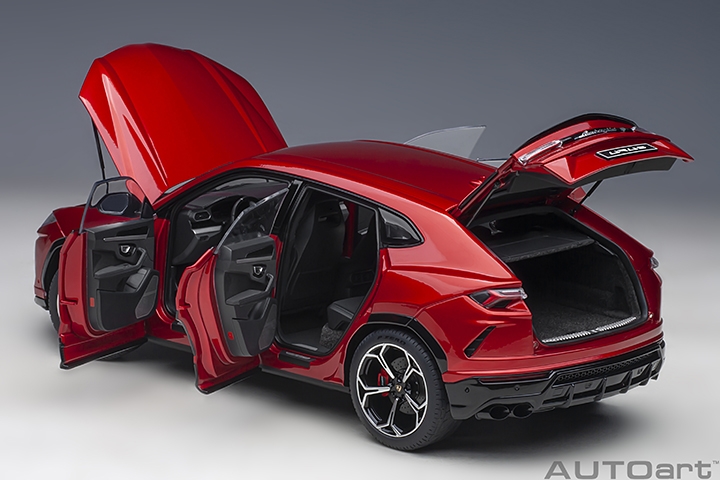 LAMBORGHINI URUS (ROSSO EFESTO/PEARL RED) in 1:18 scale by AUTOart