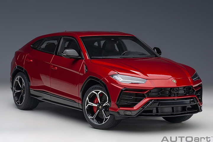 LAMBORGHINI URUS (ROSSO EFESTO/PEARL RED) in 1:18 scale by AUTOart