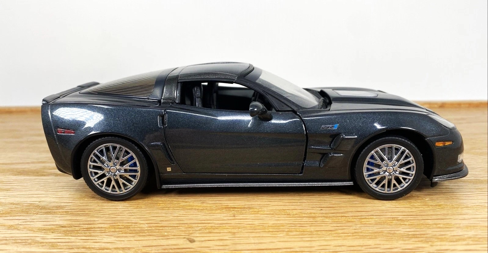 *RARE 2009 Corvette ZR1 in Cyber Grey Metallic LE 500 pieces by The ...