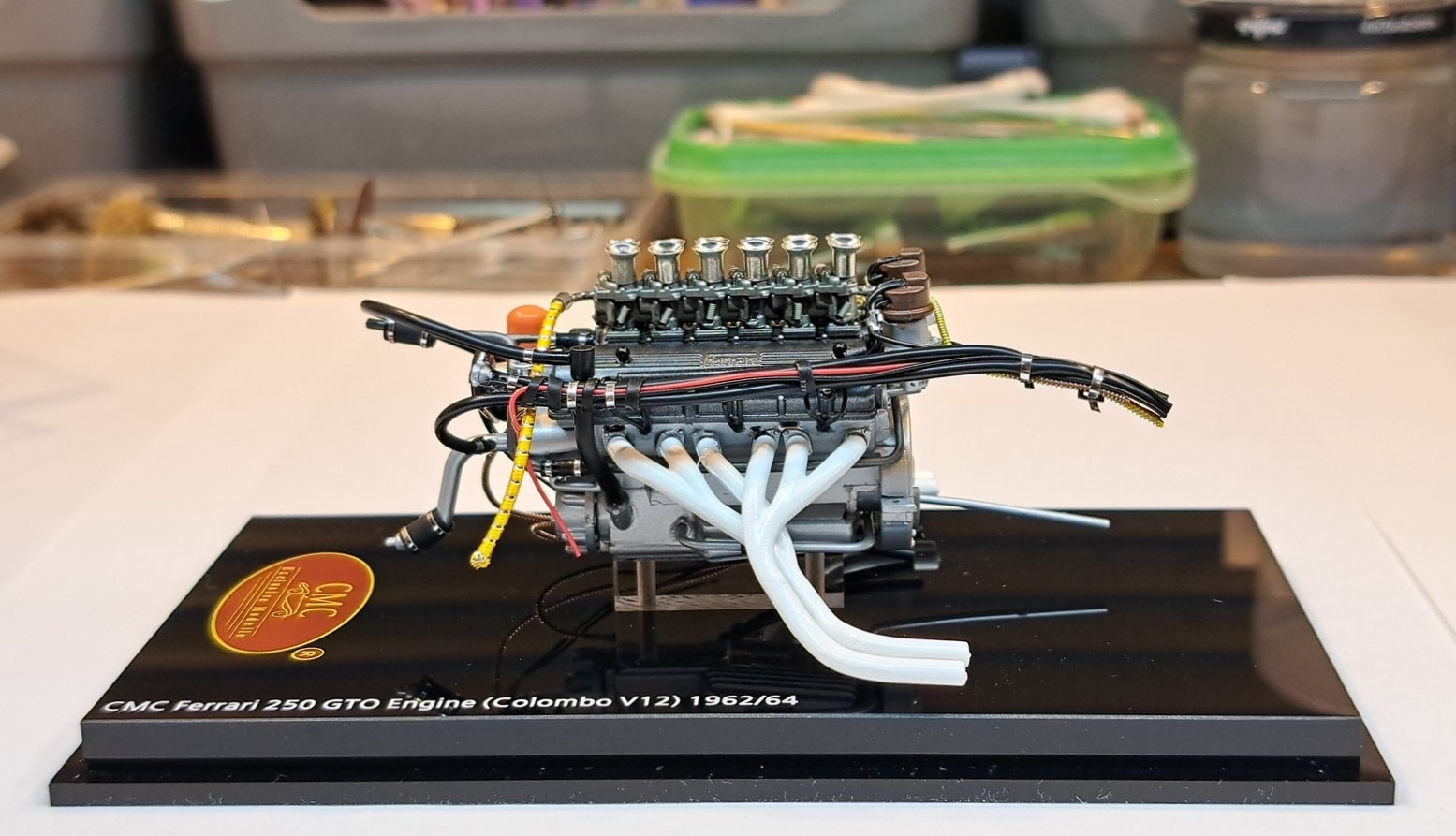 Ferrari 250 GTO Engine in 1:18 scale w/ Showcase by CMC