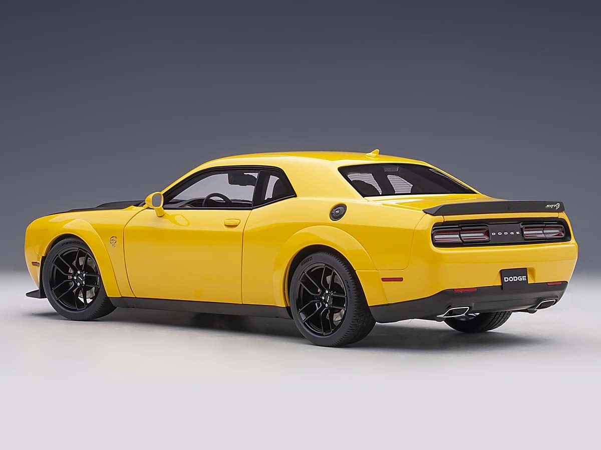 2018 Dodge Challenger Hellcat in Yellow Jacket in 1:18 Scale by AUTOart ...