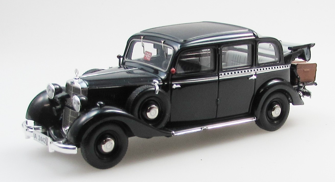 1936 Mercedes-Benz 260D W138 Pullman Landaulet Berlin Taxi top closed ...