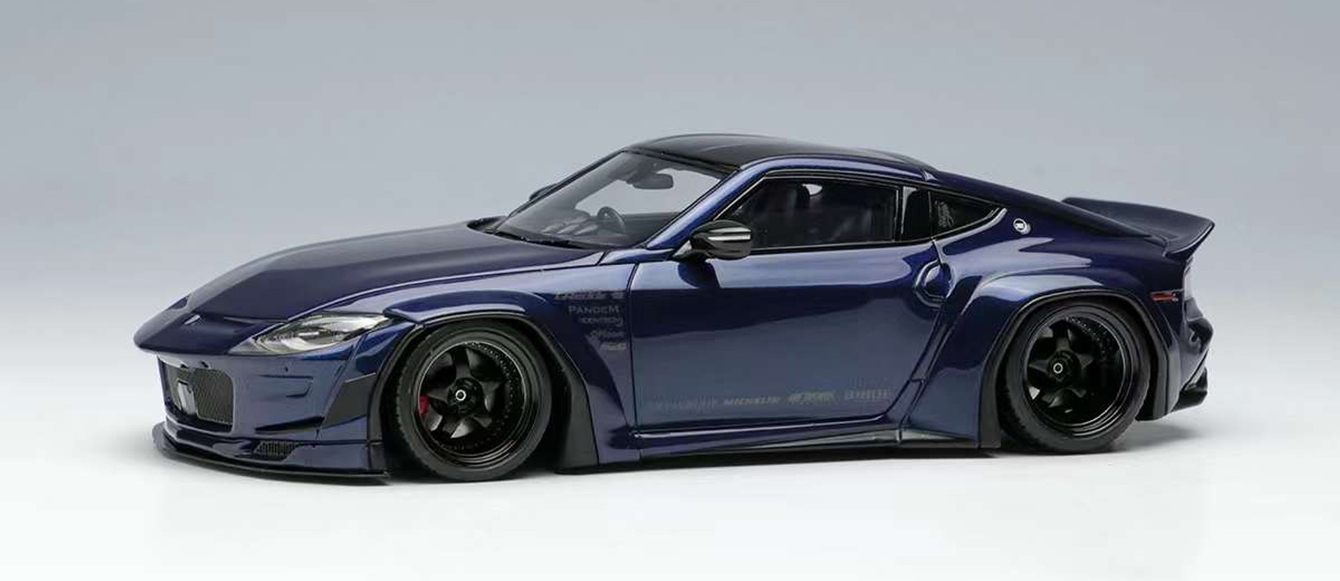 2023 Nissan 400Z By Pandem Midnight Blue in 1:18 scale by GT Spirit