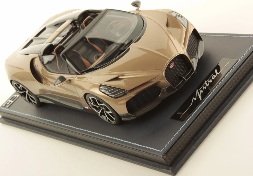 Bugatti W16 Mistral Doré in 1:18 scale by MR Collection