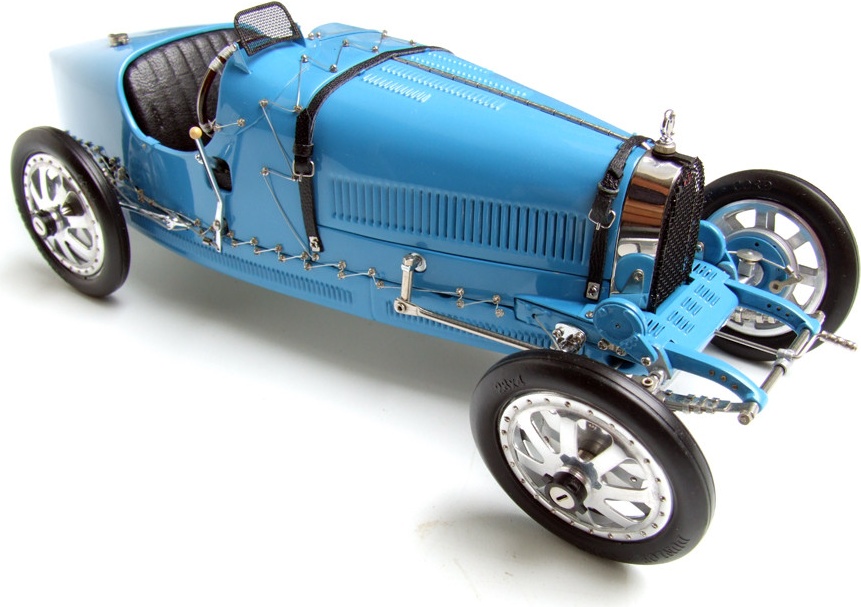 1924 Bugatti Type 35 blue in 1:24 scale by Franklin Mint