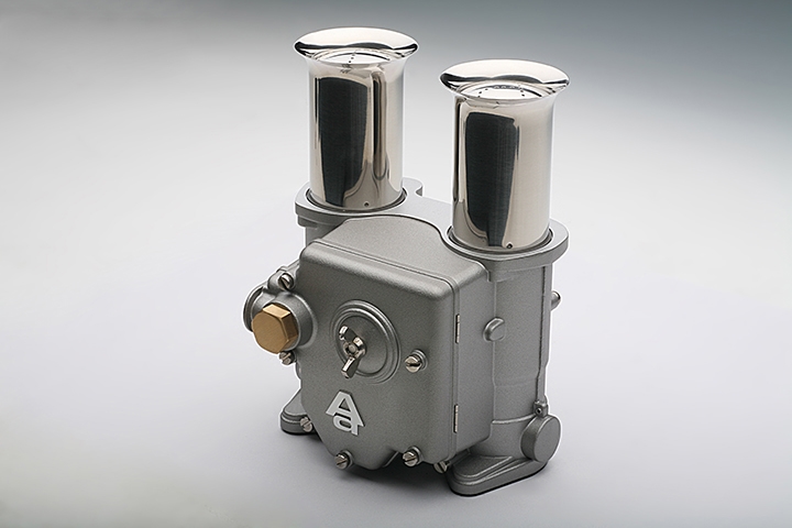 Carburetor sate & pepper shaker advanced version taller by AUTOart by ...